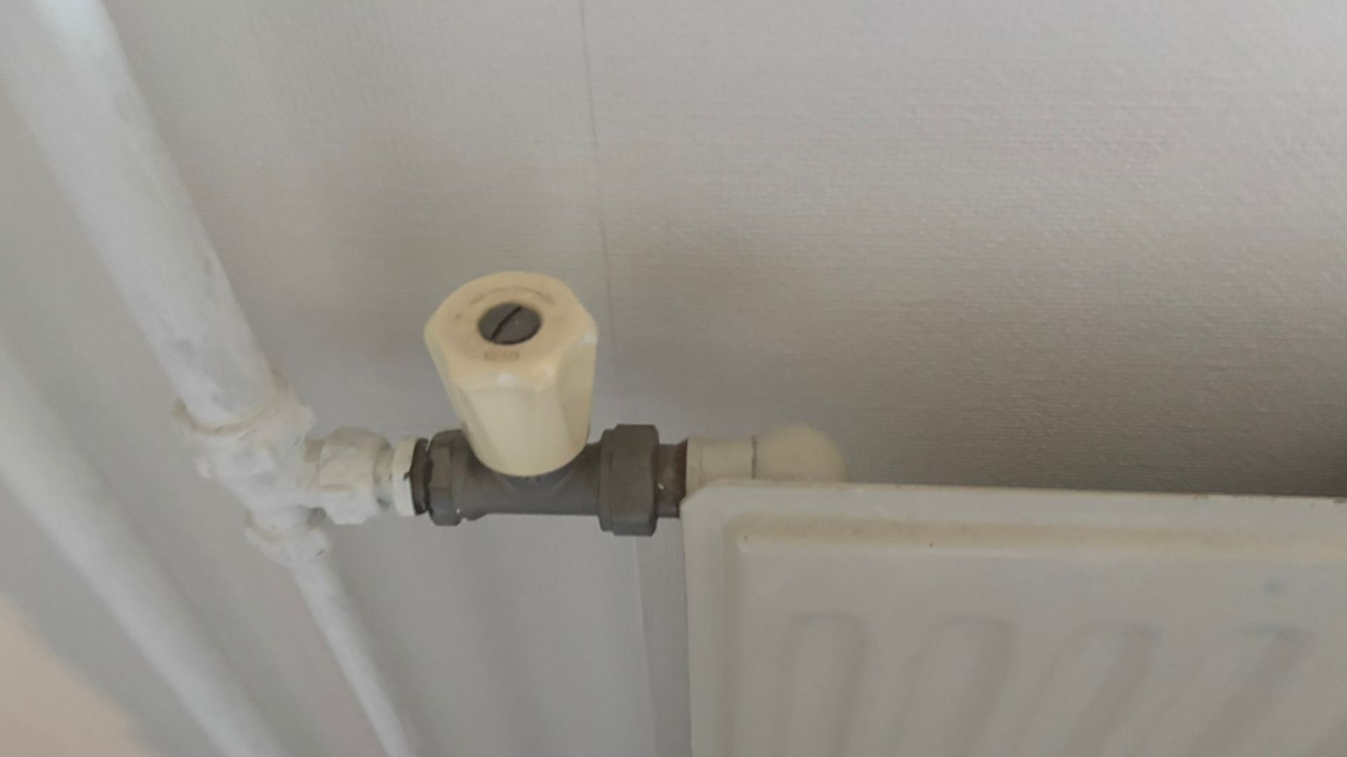 Hoe vaak moet je een radiator ontluchten?